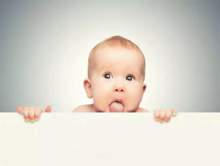 Sapinho em bebê: o que é, sintomas como tratar e remédio caseiro