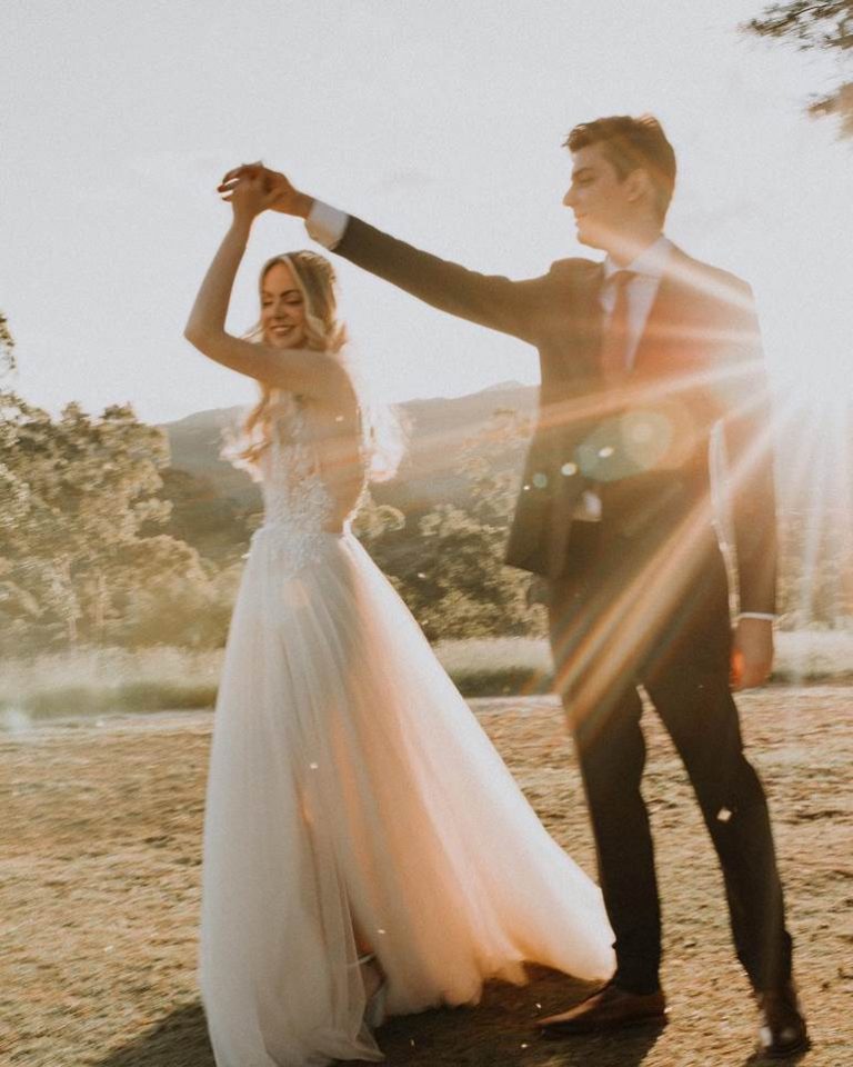 Pré-wedding no campo: 40 Fotos e ideias para um ensaio criativo